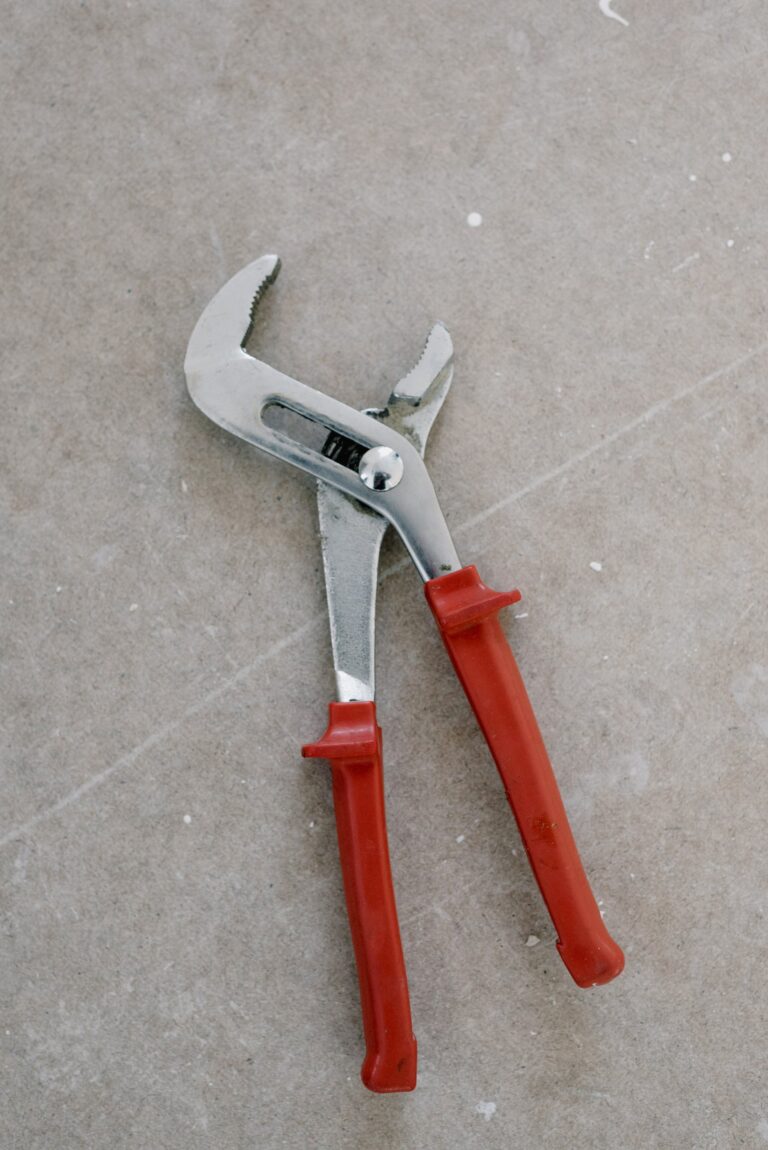 Types of Wrenches: A Handy Guide for Beginners